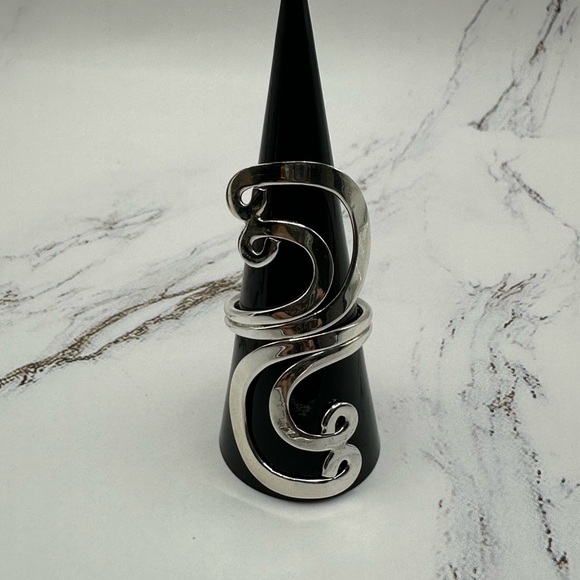 925 Sterling Silver | Jewelry | Stylish Silver Swirl Ring | Poshmark